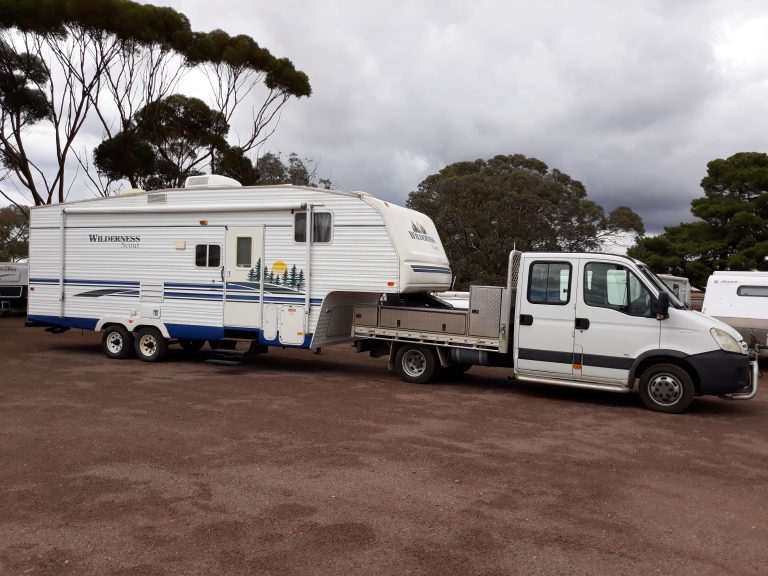 Fifth-Wheeler - Augusta Caravan & Campers